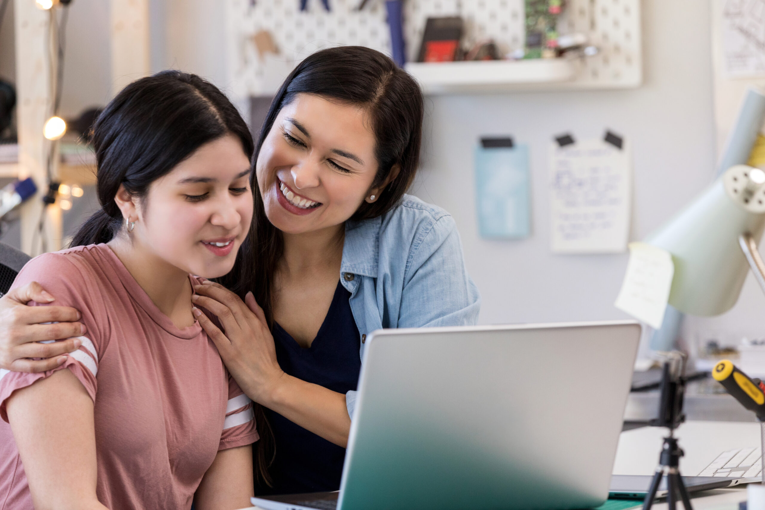 How to Impress Students and Their Parents (Virtually) - Advance Education